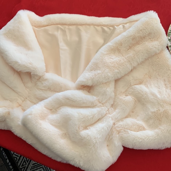 Jackets & Coats | Nwt Faux Fur Formal Wrapshawl | Poshmark